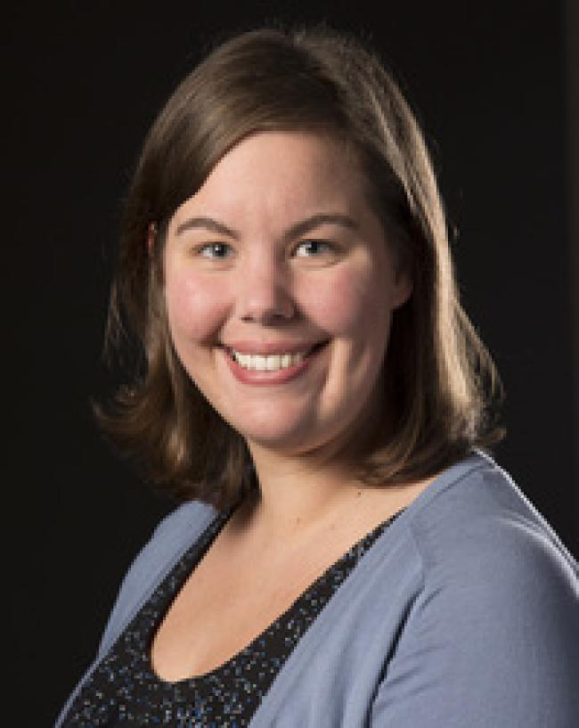 Rebecca Hopman '11: a librarian's conversion | Augustana College