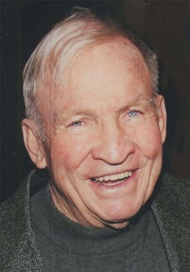 Former Augie coach Davis fondly remembered | Augustana College